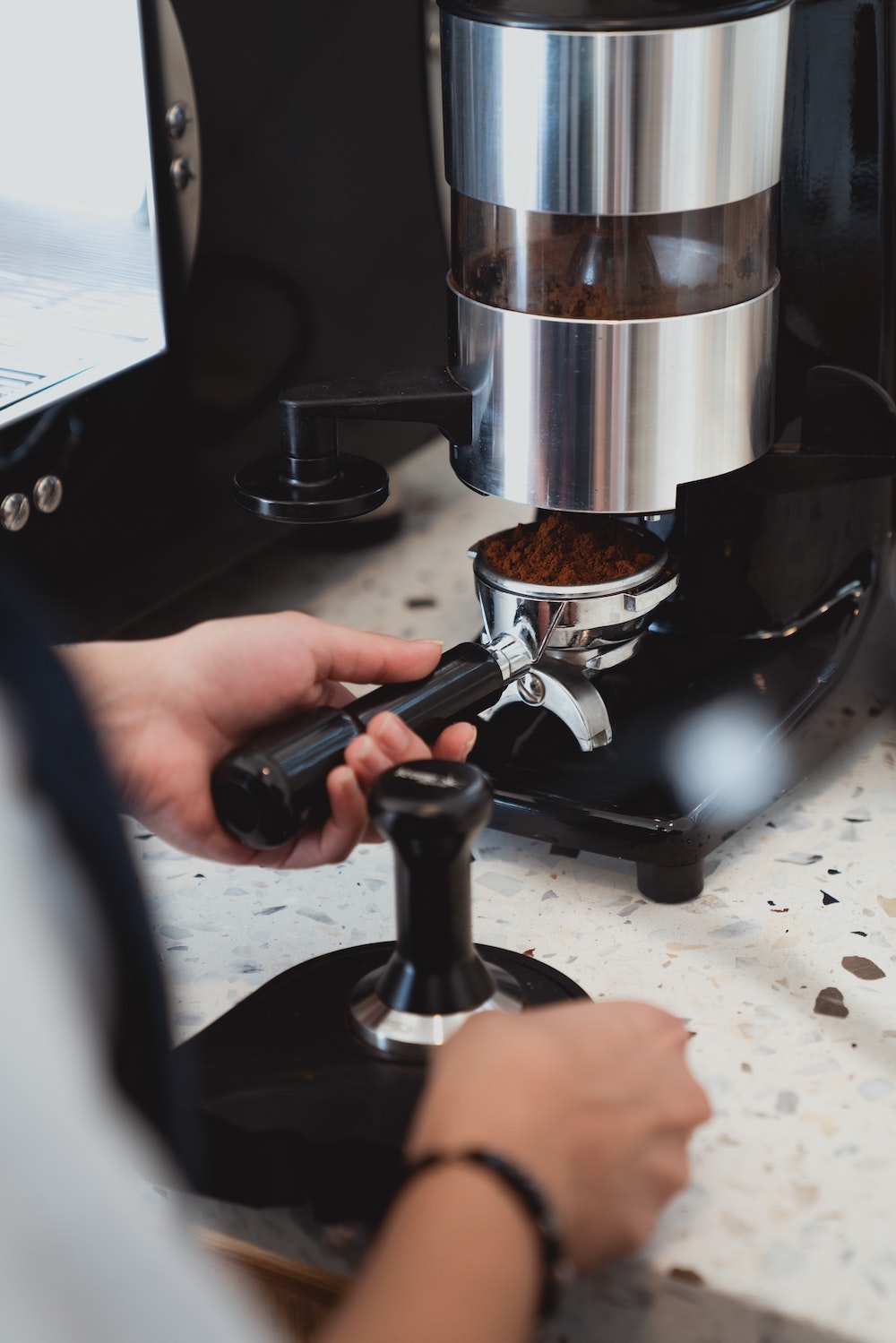 A Breakdown of Baratza Coffee Grinders – Bean & Bean Coffee Roasters